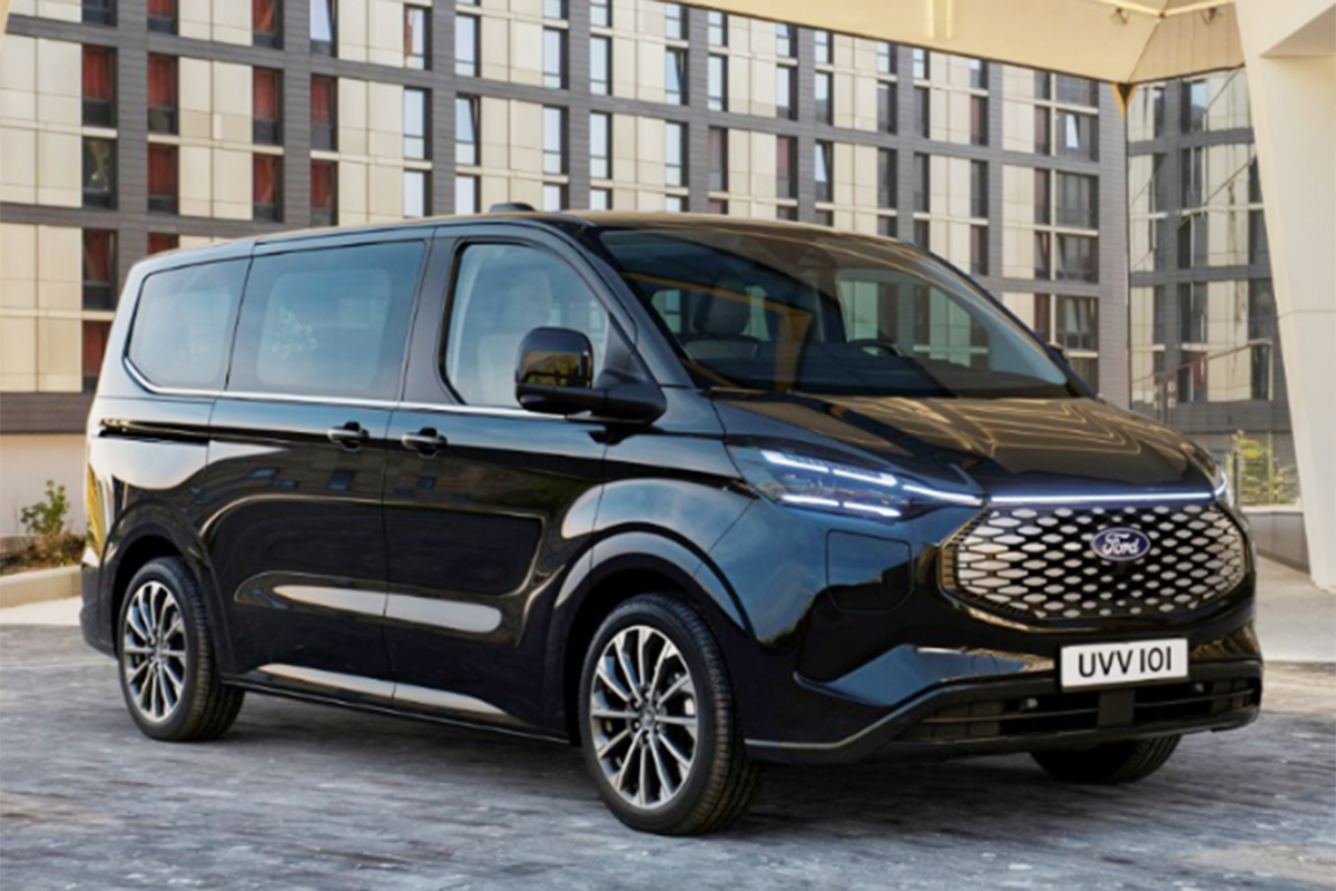 Ford Otosan Yeni E-Tourneo Custom’u Tanıttı... - Otomobil