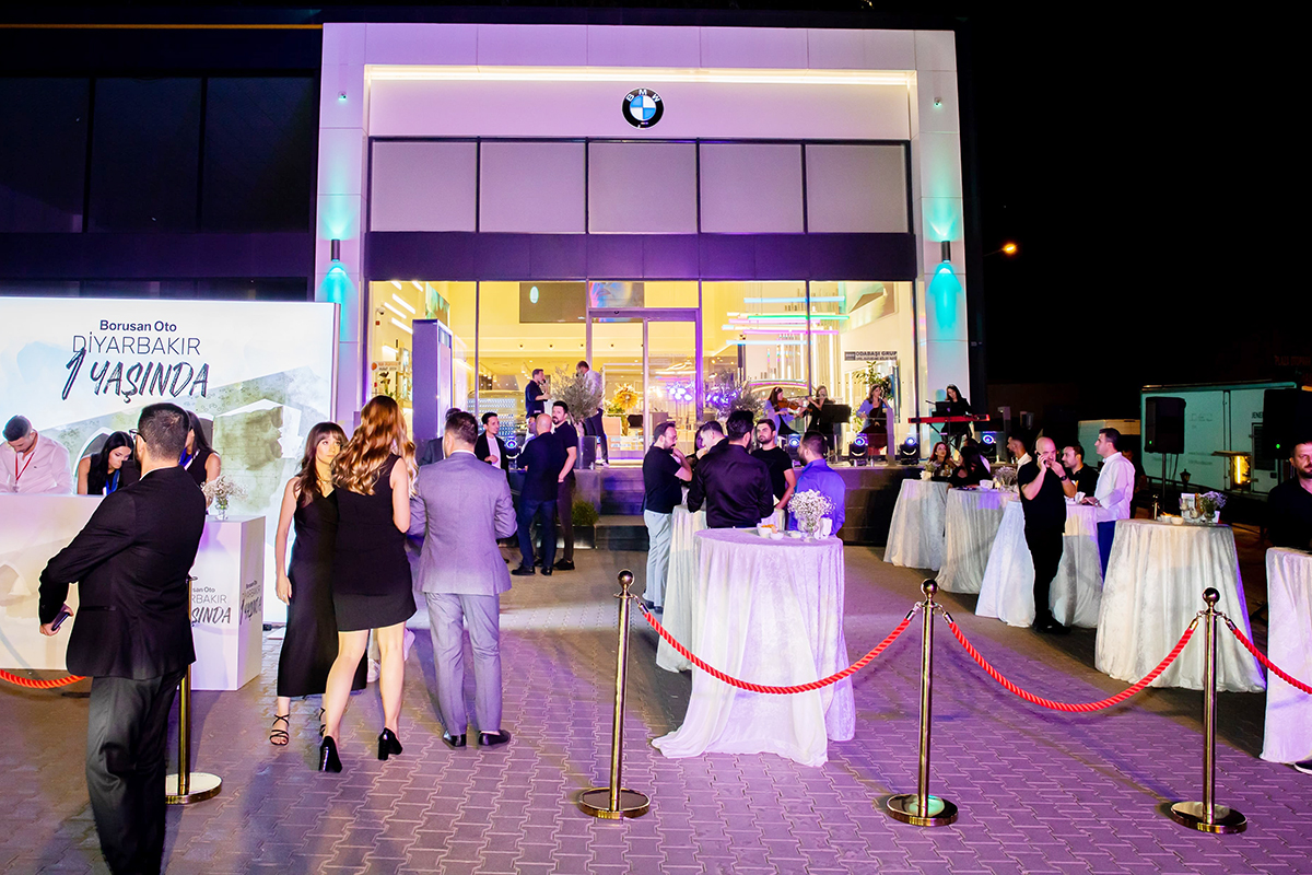 Türkiye'nin İlk BMW Store Konsepti Borusan Oto Diyarbakır 1 Yaşında ...