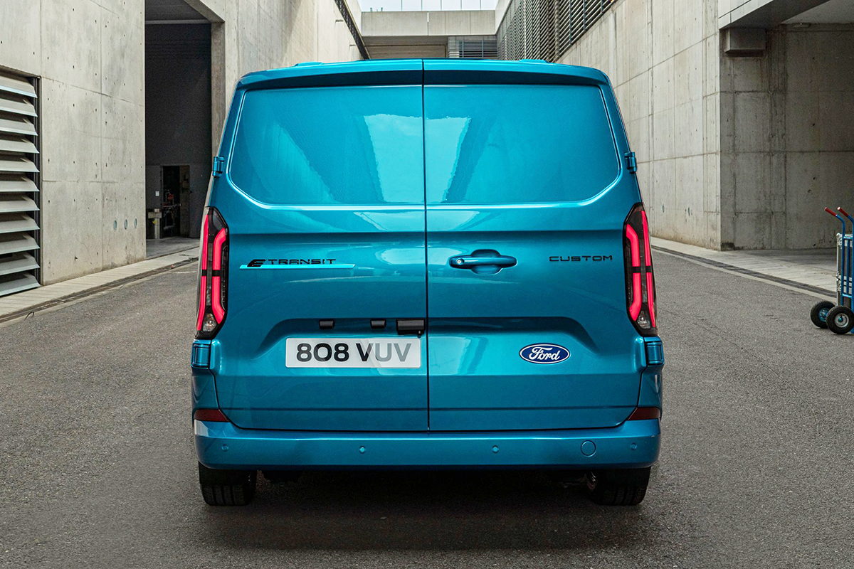 Kocaeli'de Üretilecek Yeni Tam Elektrikli Ford E-Transit Custom ...